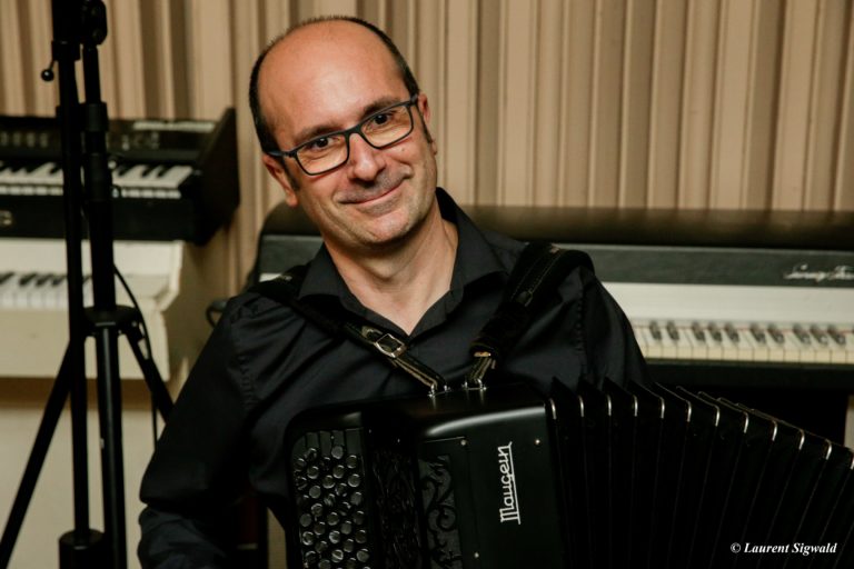 MUSICART PRODUCTIONS – Diffusion d'artistes – Agence Booking artistes ...